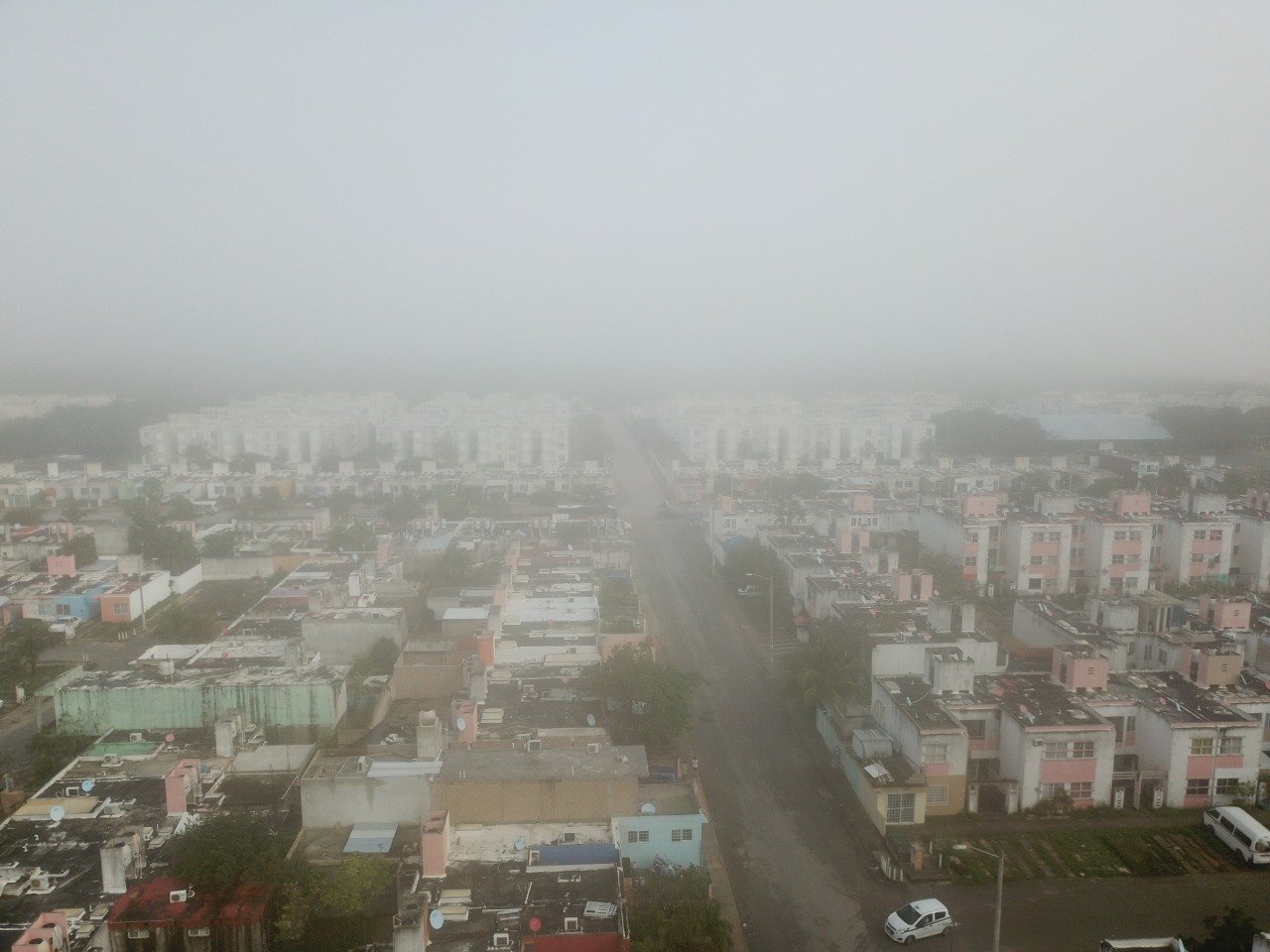 Cubre a Cancún niebla, en fin de semana con mal clima (Vídeo) | LectorMx