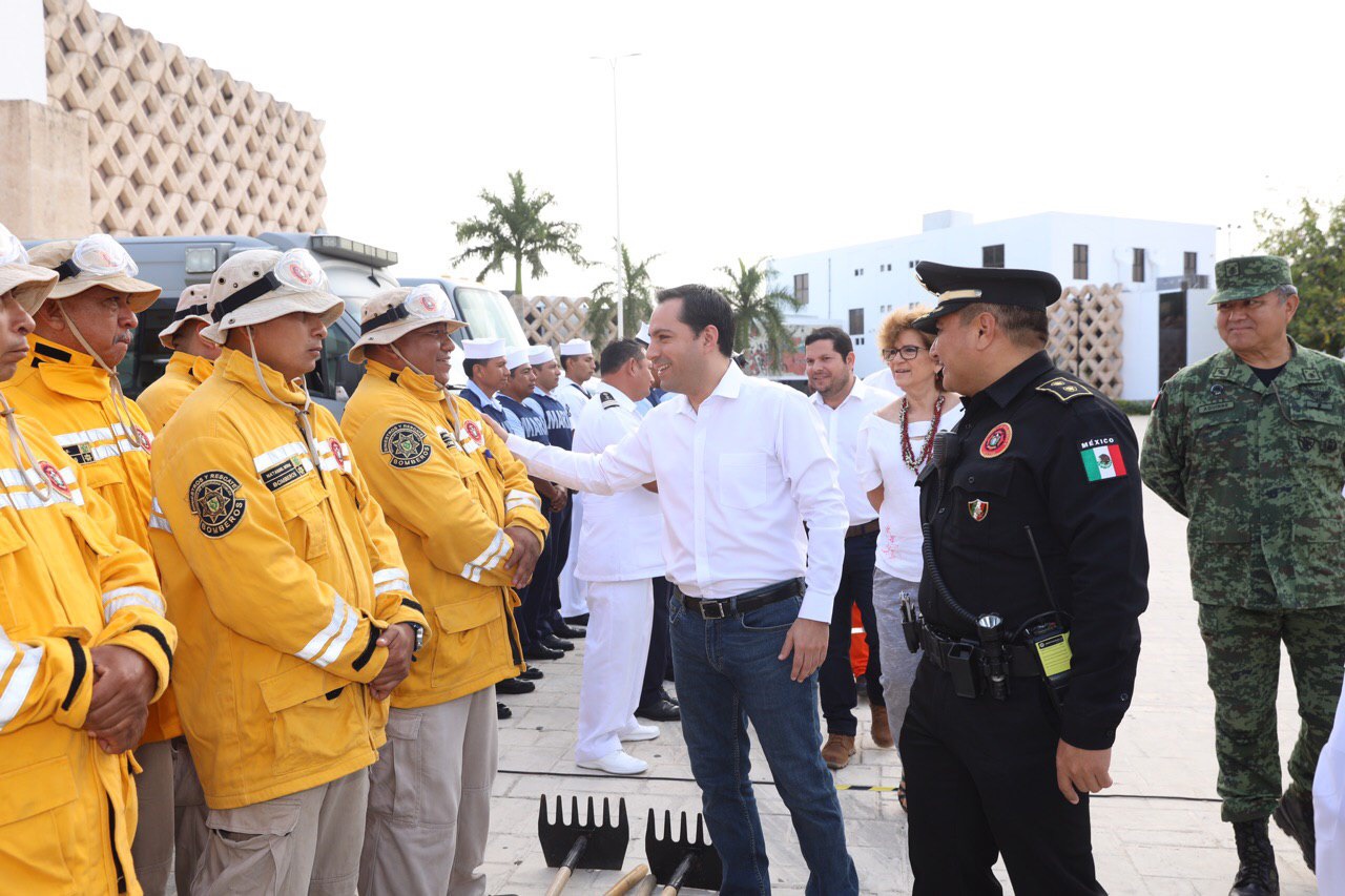 Así presentaron las brigadas de prevención y combate contra incendios ... Así presentaron las brigadas de prevención y combate contra incendios ...