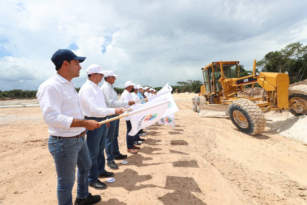 Bachoco construye dos granjas reproductoras de pollos en Peto | LectorMx